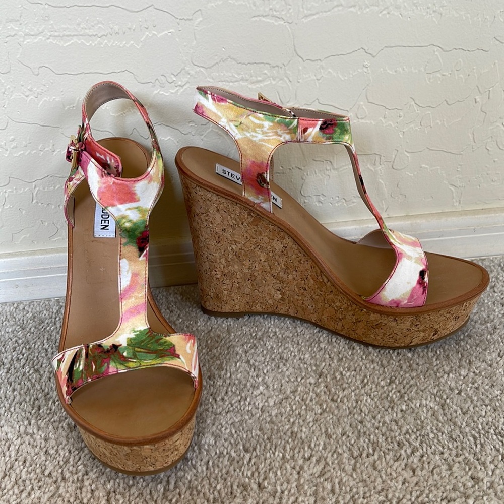 Pink Floral Steve Madden Platform Wedges - Gem